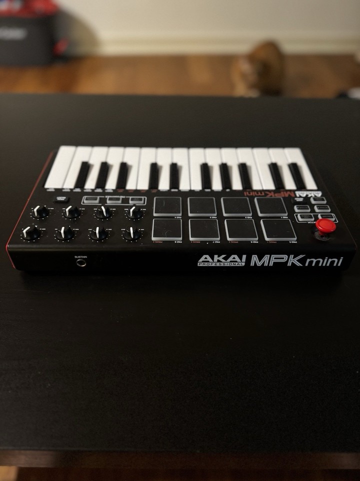 Akai MPK mini 25-Key MIDI Keyboard Controller Pad Triggers Arpeggiator ...