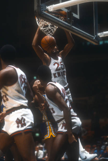 Bill Cartwright of the New York Knicks 1980's Basketball photo 30 ...