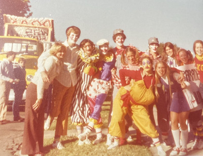 1970s College Girls & Guys Clown Costumes Circus Face Makeup ...