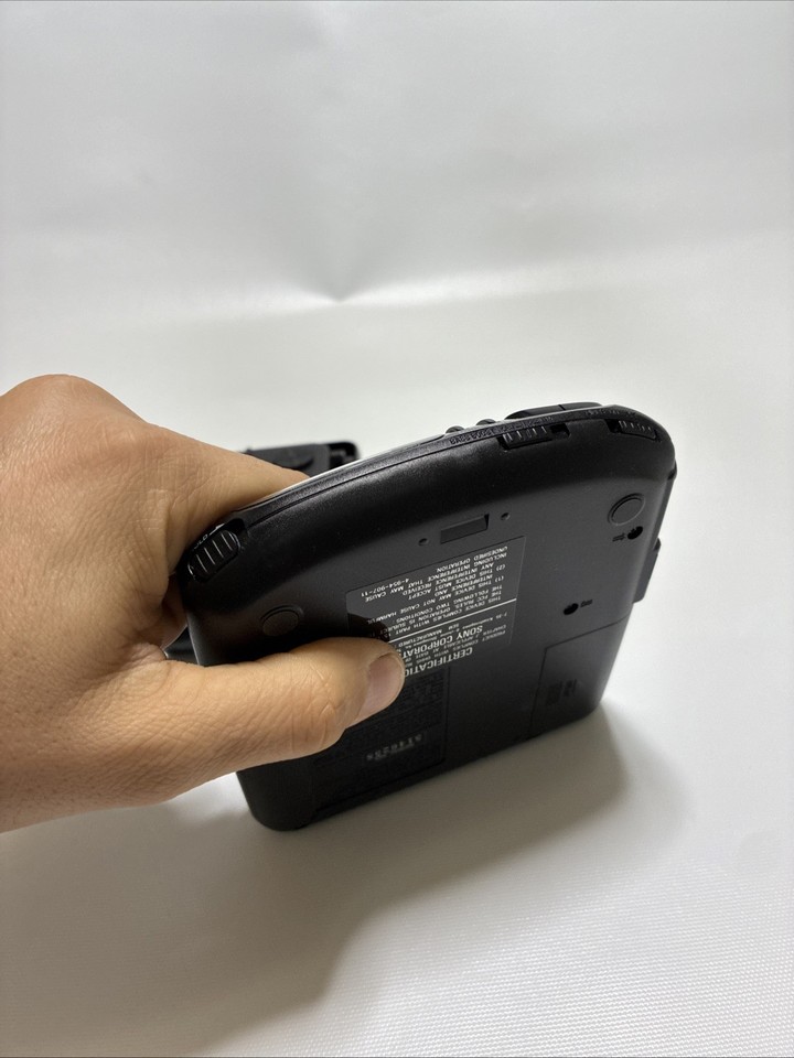 Vintage Sony Portable Discman Mega Bass Walkman CD Player Handheld D ...