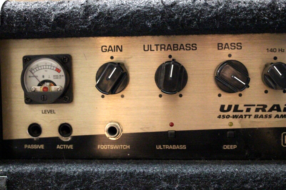 ベースアンプヘッド Beringer Ultrabass BX 4500h 動作良好 - アンプ