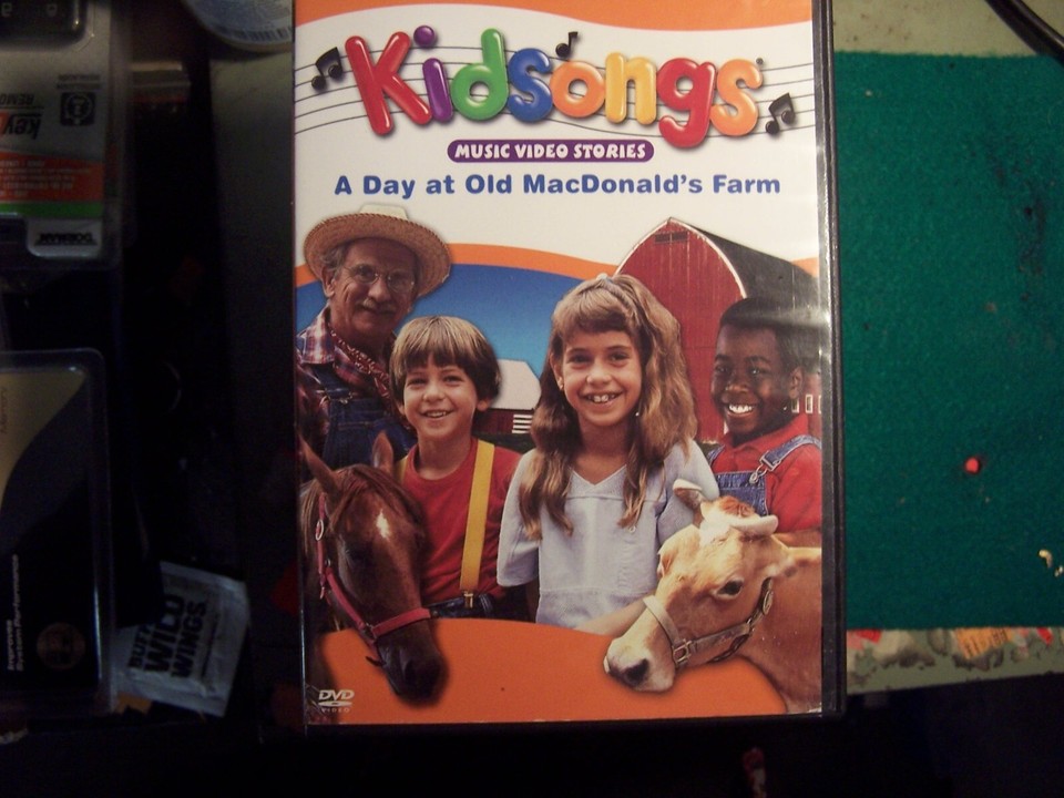 Kidsongs I Can Dance! & A DAY AT OLD MCDONALDS FARM DVDS 14381167924| eBay