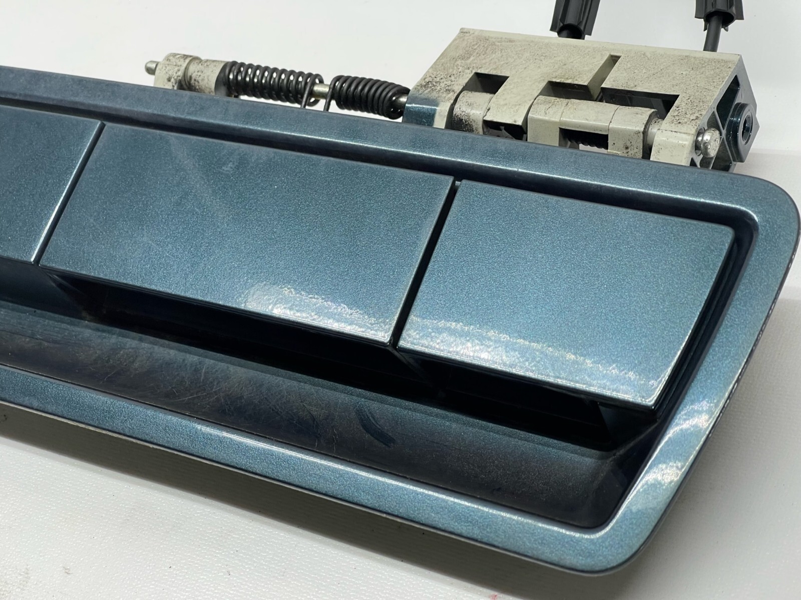 04-13 Nissan Armada Rear Hatch Trunk Lid Handle Opener Latch Lift Gate ...