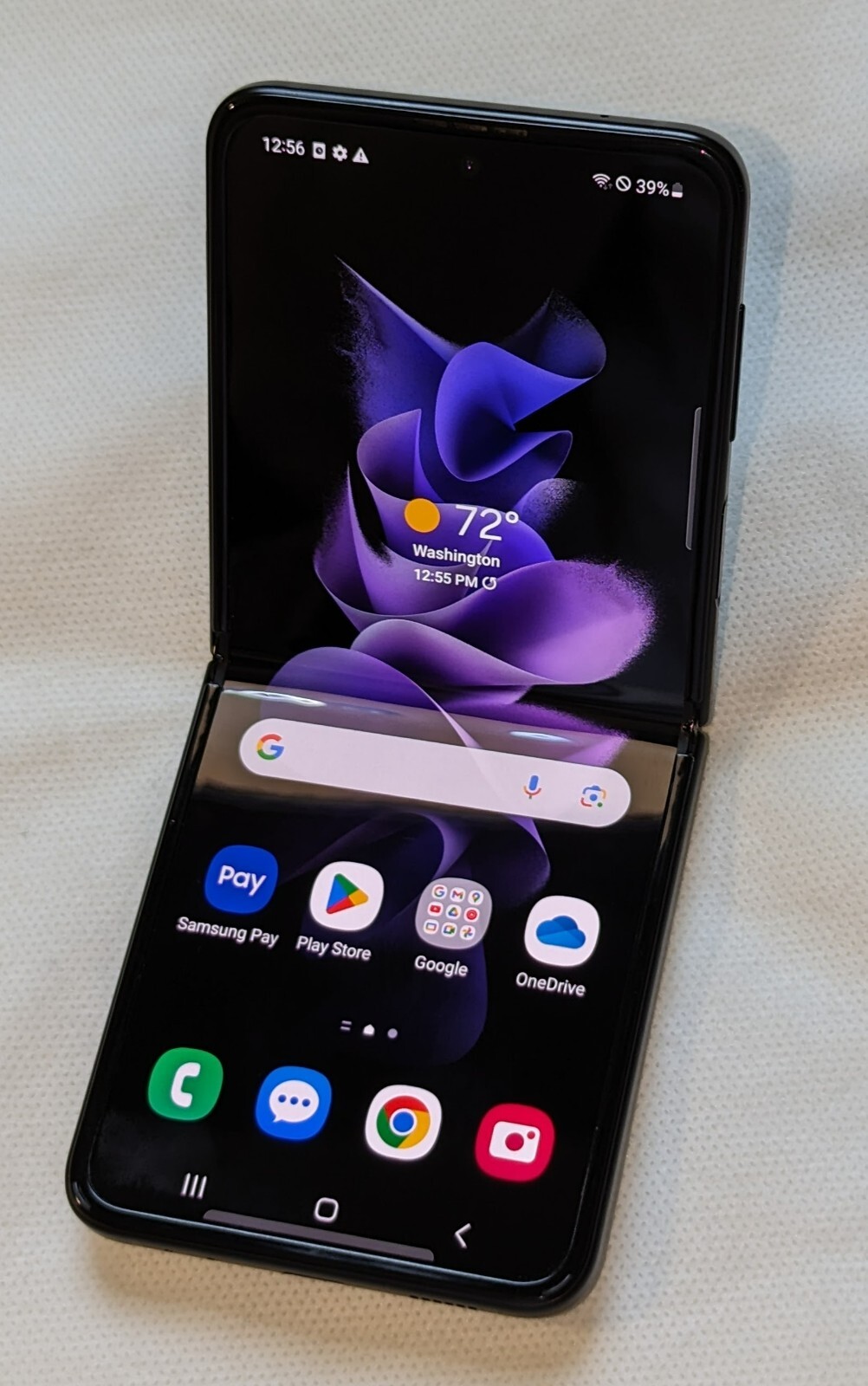 NICE CONDITION Samsung Galaxy Z Flip3 Flip 3 Cell Phone for Xfinity ...