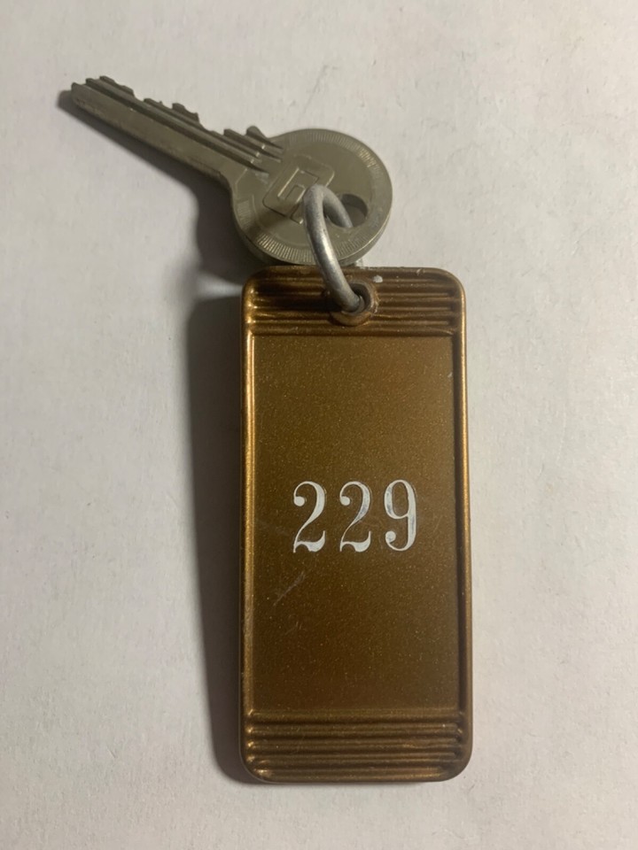 Ramada Inn Hotel Motel Room Key Fob & Key Perrysburg Ohio #299 | eBay