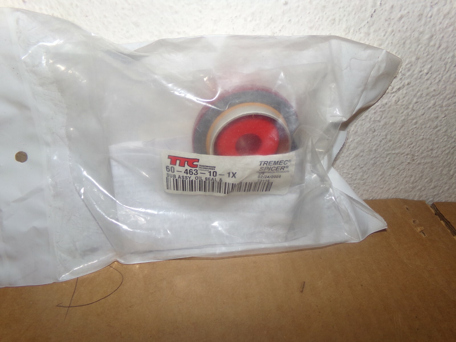 (2 ) International 424469C92 OIL SEAL 2 KITS AND A PARTIAL *See Pics ...