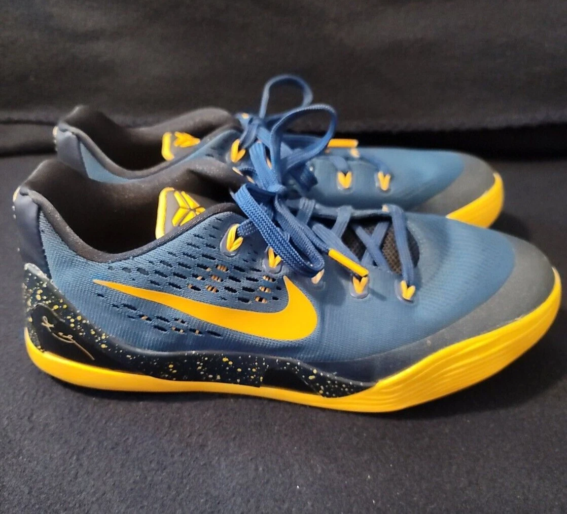 Kobe 9 University Gold