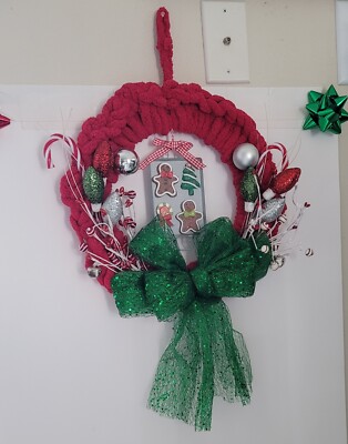 Handmade Christmas Wreath. w/ chunky yarn and jingle bells | eBay