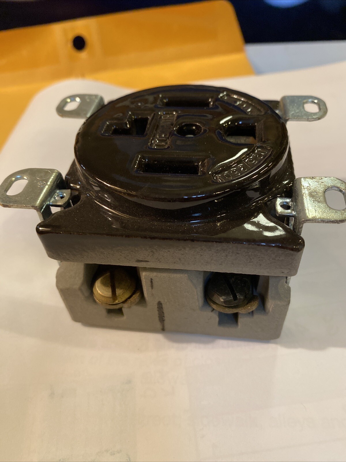 HUBBELL HBL 9430 HBL9430A 30 A 125/250 14-30R RECEPTACLE NEW | eBay