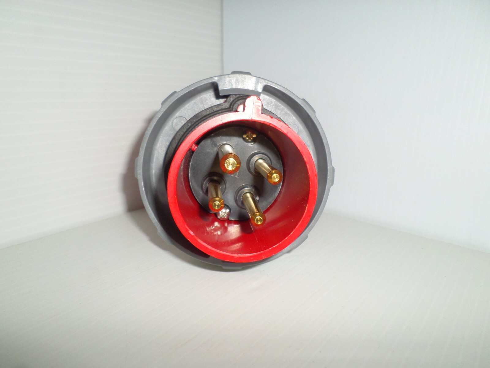 ⭐NEW IN BOX⭐ Hubbell HBL430P7W 30-Amp Watertight Pin&Sleeve Plug 480Vac ...