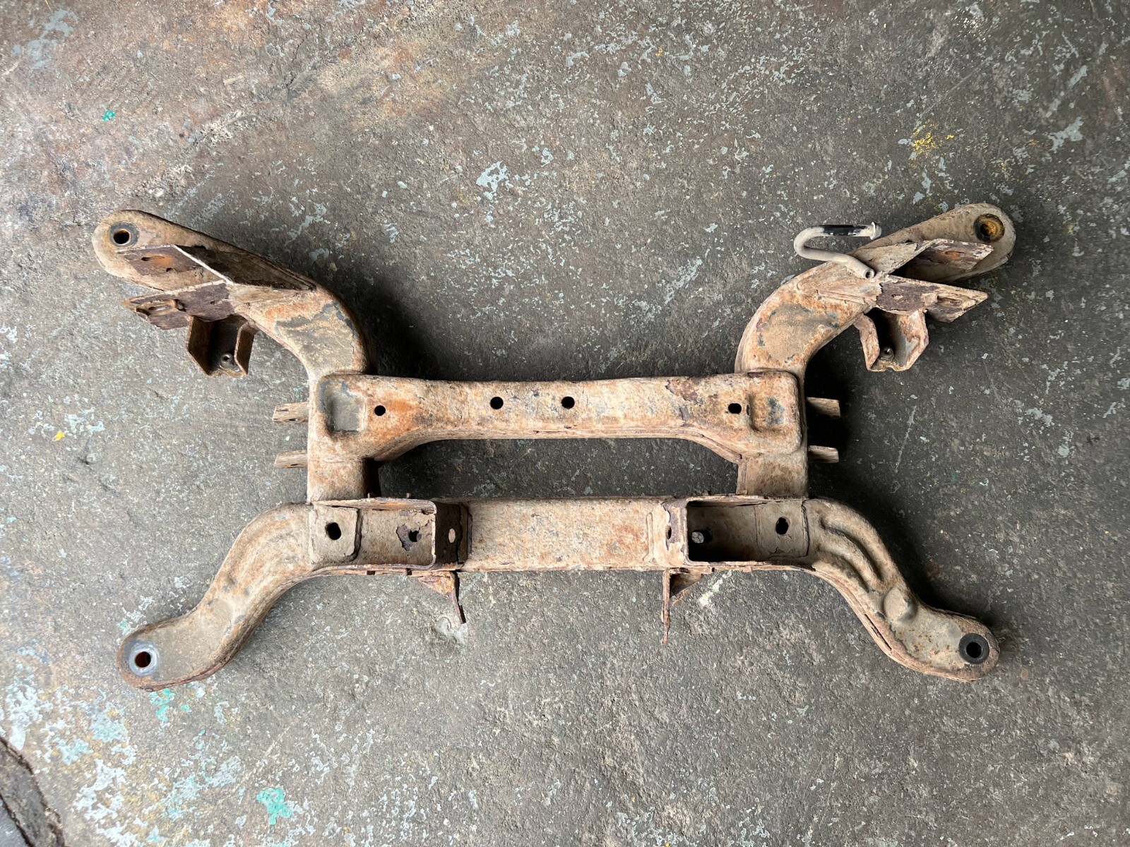 VAUXHALL OPEL INSIGNIA HATCHBACK 08-17 REAR SUBFRAME CROSSMEMBER REAR ...