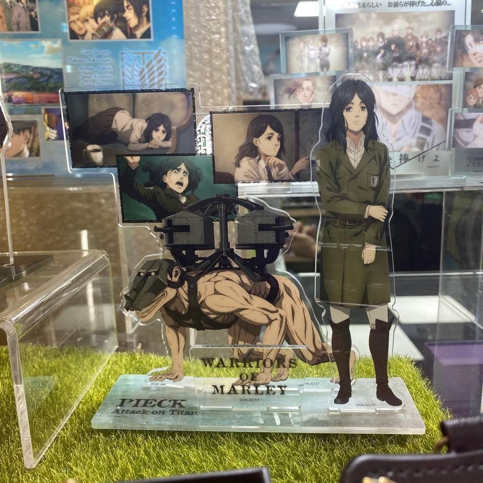 Attack on Titan Peak Taiwan Limited Acrylic Stand Diorama | eBay