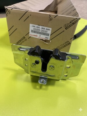69350-26131 Toyota Lock assy, back door 6935026131, New Genuine OEM ...