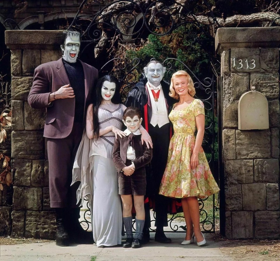 The Munsters Cast Classic 4x6 Picture Celebrity Print | eBay