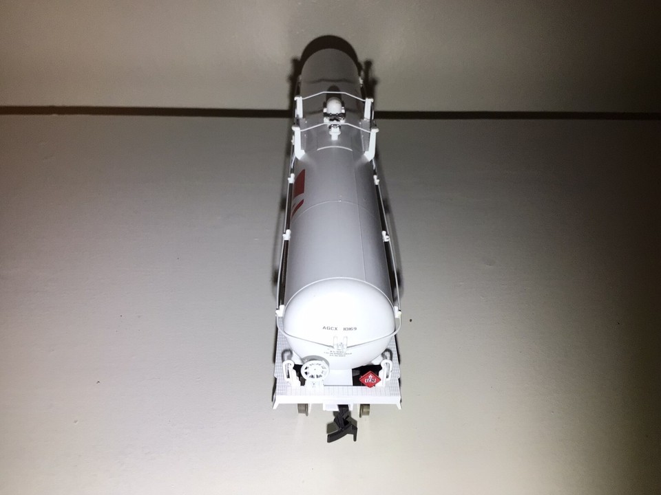 Athearn HO Scale Alberta Gas Chemicals Cryogenic Tank Car - AGCX 1089 ...