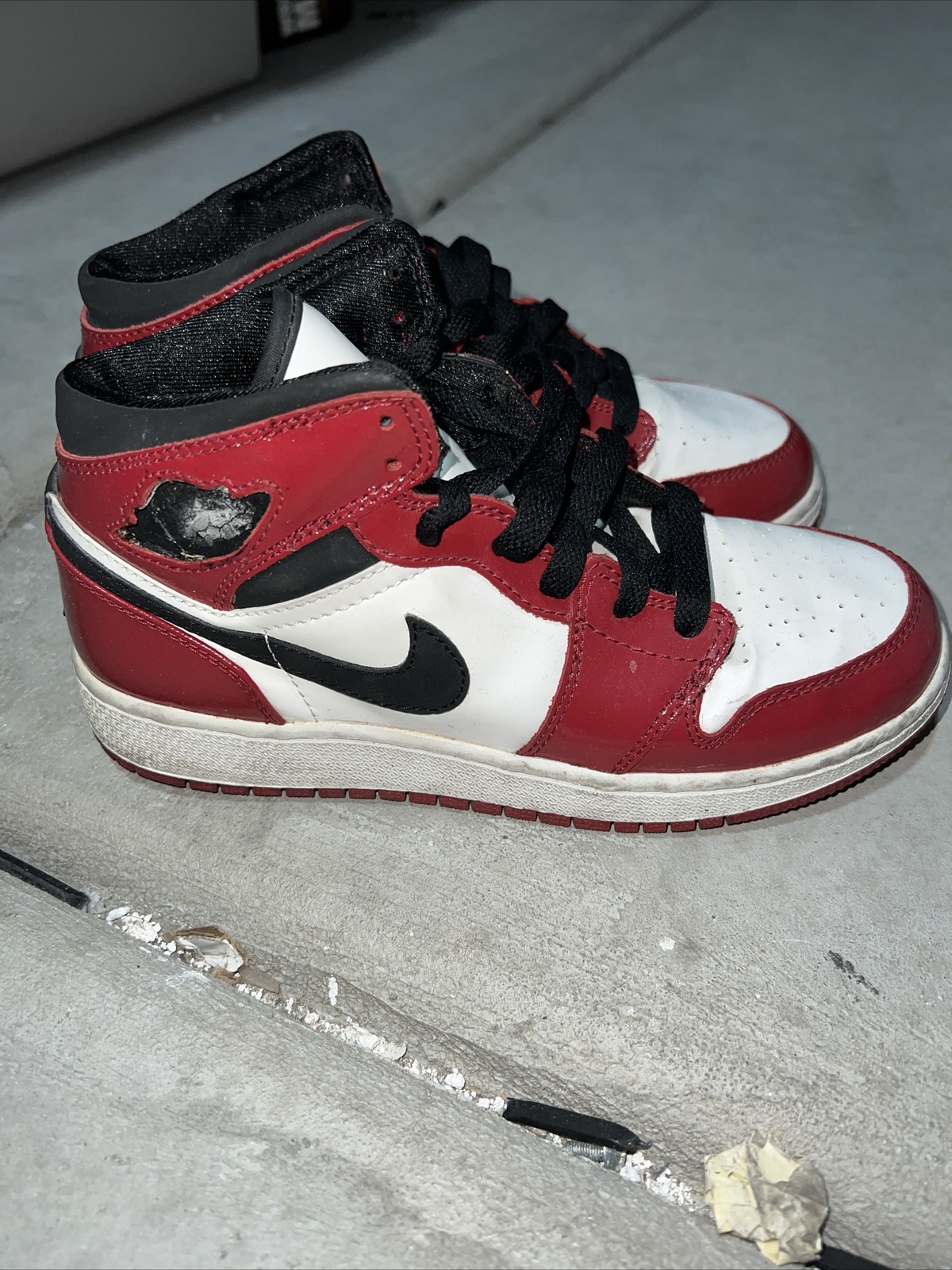 Nike Air Jordan 1 Retro GS Chicago Patent Leather 2003 Sz 4Y 307383 106 ...