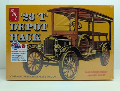 AMT RetroDeluxe '23 'T' Depot Hack/Express Wagon 1:25 Model *Factory ...