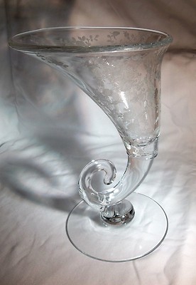 CAMBRIDGE ROSE POINT CRYSTAL 9-3/8" TALL FOOTED CORNUCOPIA VASE! | eBay
