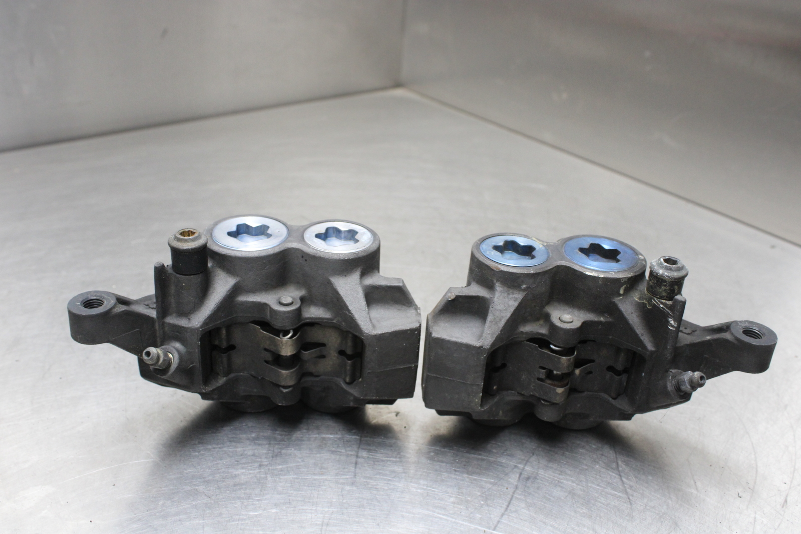 03-04 YZF R6 /06-09 R6S Front Wheel Brake Calipers Set | eBay