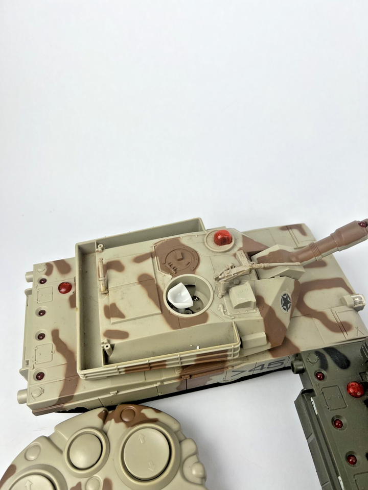 2001 Interactive Toy Laser Battle Tanks – Pair w/ Remotes (Parts/Repair ...