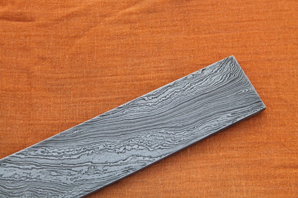 Custom handmade fine twisted pattern Damascus steel billet bar 380x39 ...