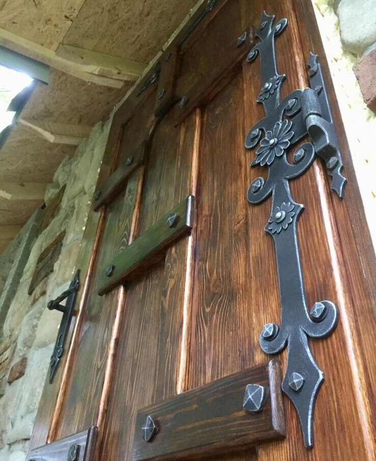 Castle Door Hinges
