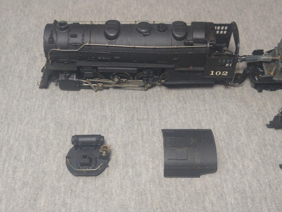 Rivarossi HO 102 Indiana Harbor Belt R.R. Steam Engine & Tender - Parts ...