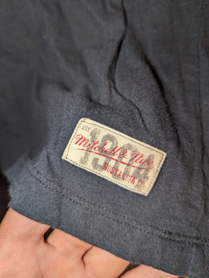 Women's Pittsburgh Steelers NFL Mitchell & Ness T Shirt Large Logo ...