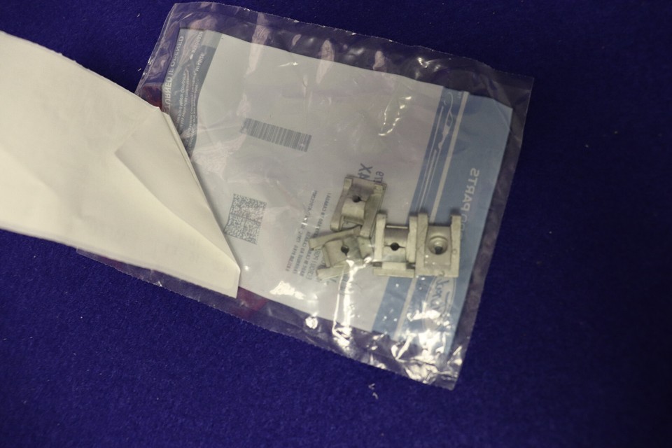 4 FogLight Cover, Bumper Cover, Fender Liner UNUTS NEW Ford W704277S439 ...