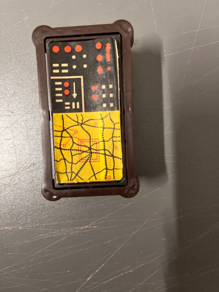 LOT-6 GILBERT 1965 JAMES BOND 007 Dragon Tank POOL TABLE M Desk ATTACHE ...