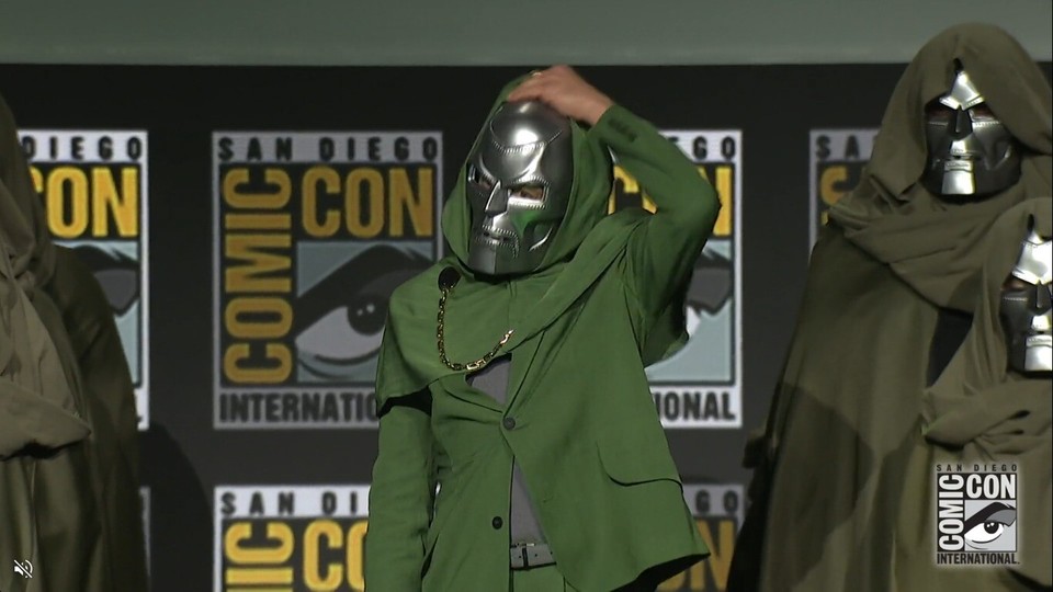 MENS DOCTOR DOOM COSPLAY COSTUME GREEN COAT AND FULL COSTUME | eBay