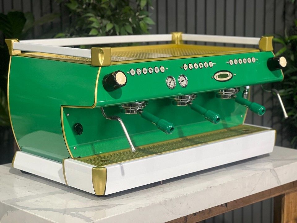 LA MARZOCCO GB5 3 GROUP ESPRESSO COFFEE MACHINE GREEN, WHITE & GOLD ...