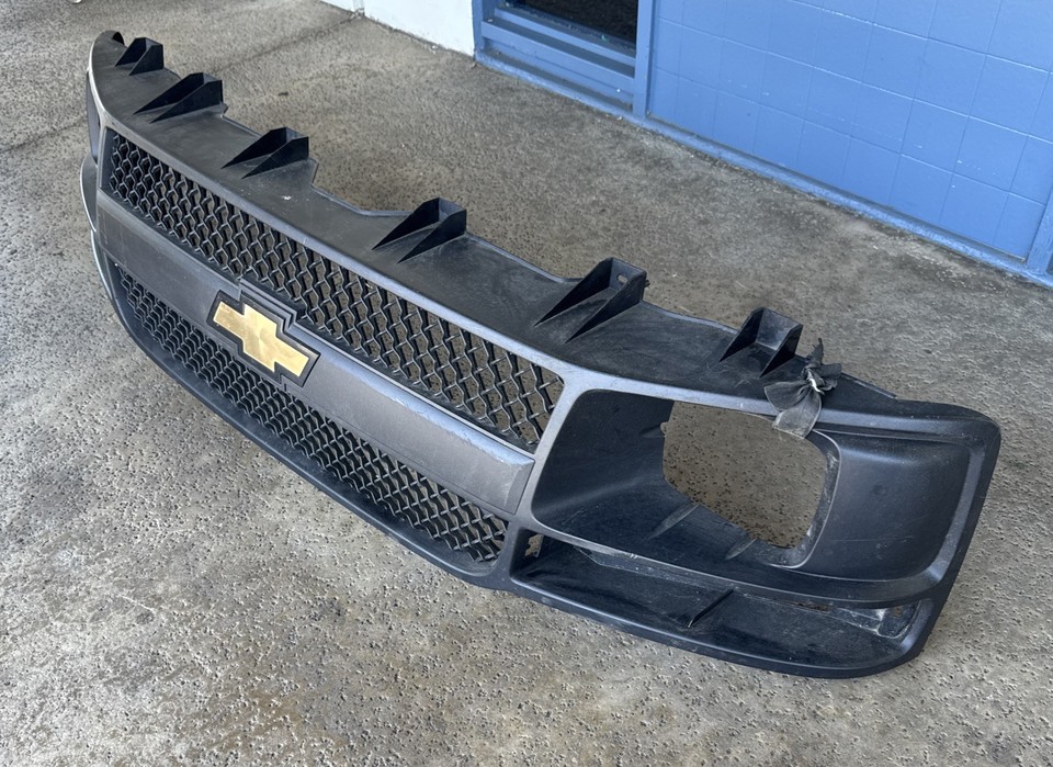 Front Grille Assembly Grill For 2003-2017 Chevrolet Express 1500 2500 ...
