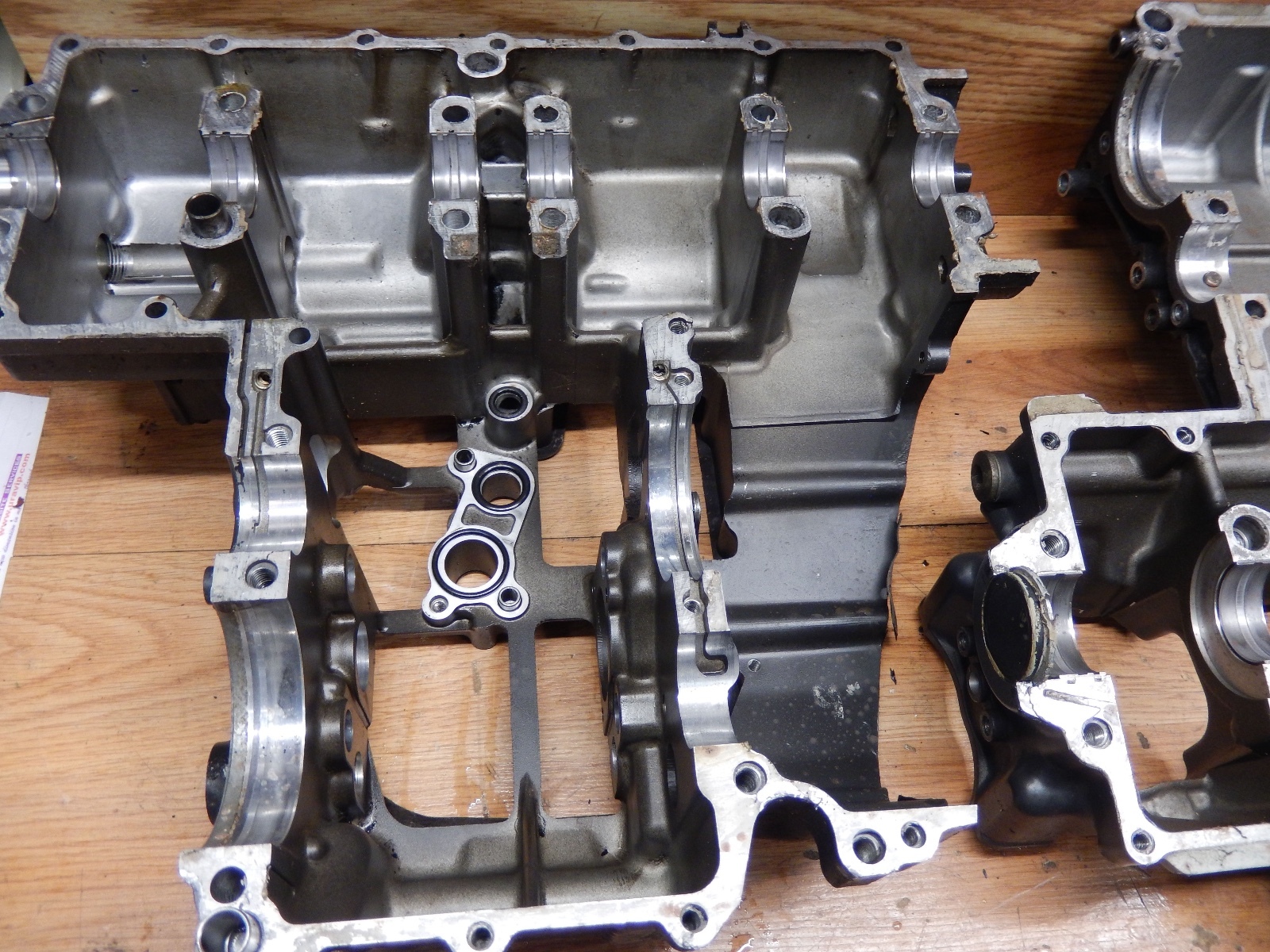 SUZUKI GSX R 1100 OEM Engine / Crank Cases #81B127M | eBay