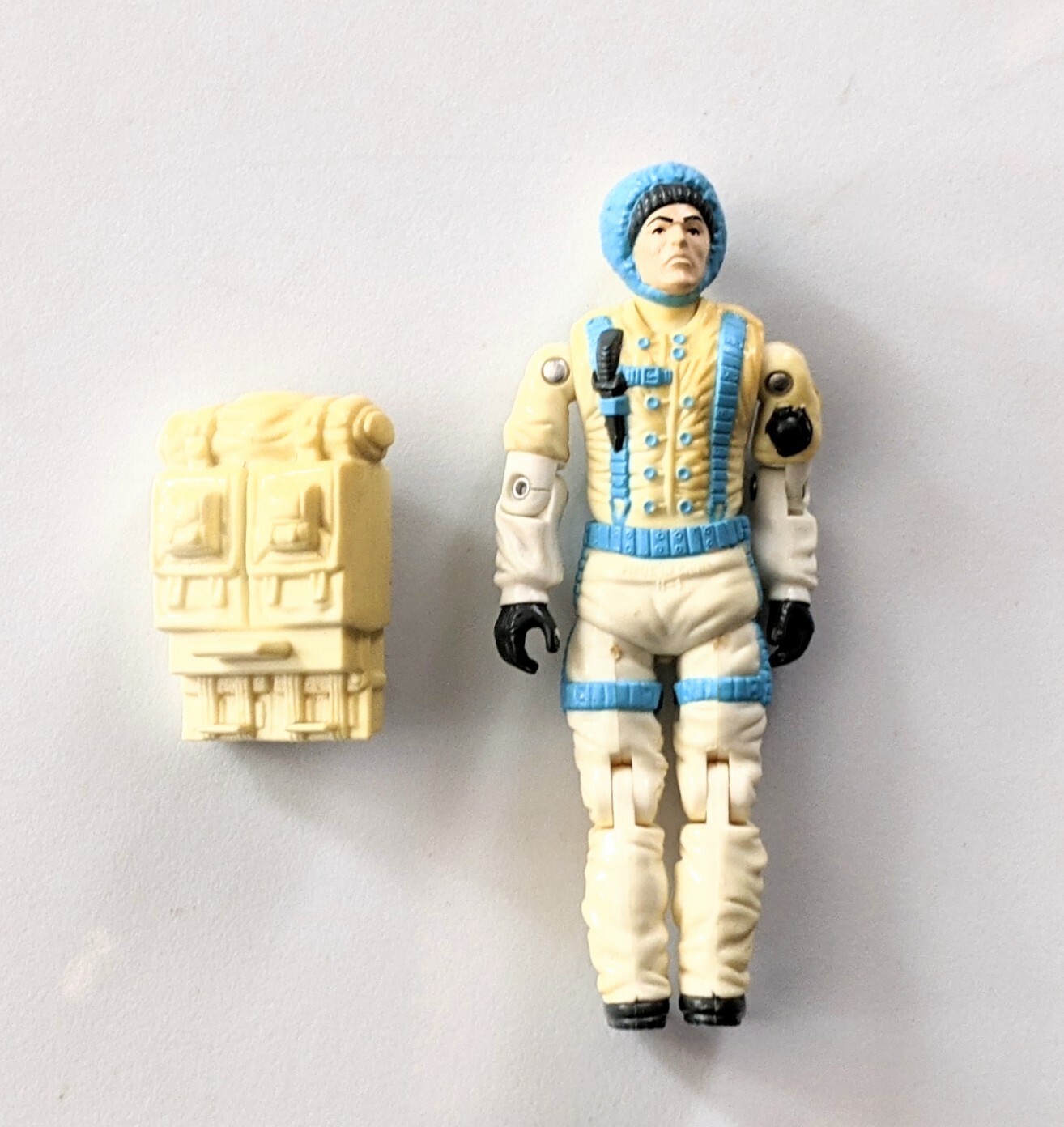 Hasbro GI Joe SUB-ZERO v1 WINTER OPERATIONS SPECIALIST w/ Backpack ...
