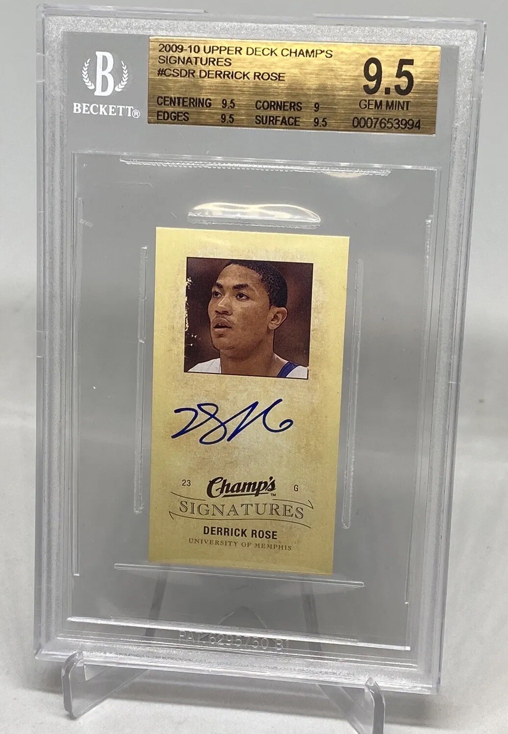 Derrick Rose Autographed Memorabilia | Signed Photo, Jersey ...