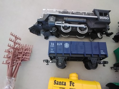 Eztec Scientific Toys New Bright locomotive Train CarLot G Scale 9 Lot ...