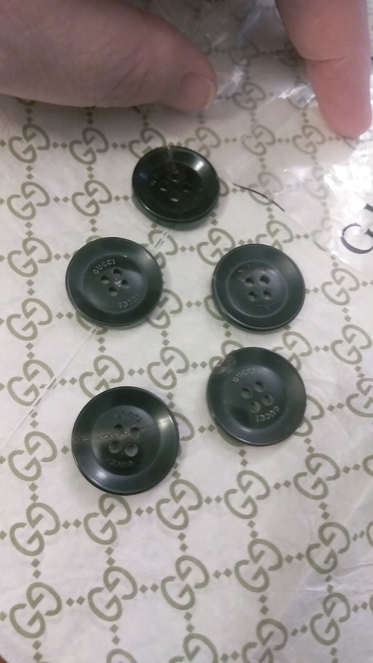 Vintage Authentic Gucci 4 - Hole Resin Brown Button 20 mm ( ONE) Italy ...