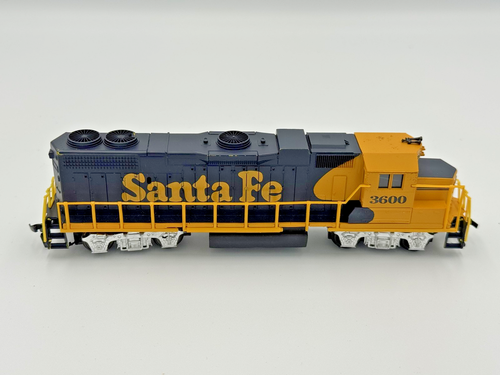 LIFE-LIKE SANTA FE 3600 HO SCALE DIESEL LOCOMOTIVE MODEL TRAIN ENGINE ...
