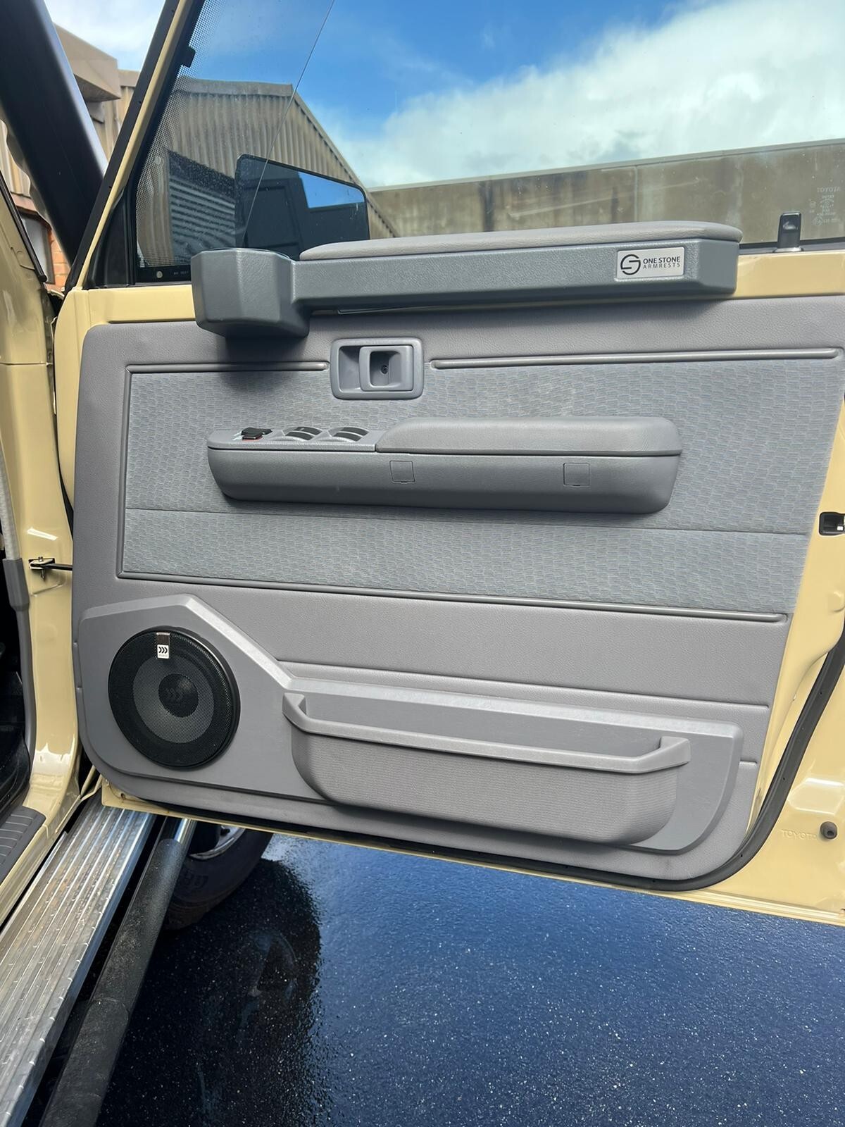 Fits Toyota 70/75/76/78/79 Series Landcruiser Door 6.5" Speaker Pods - Dual Cab | eBay Australia