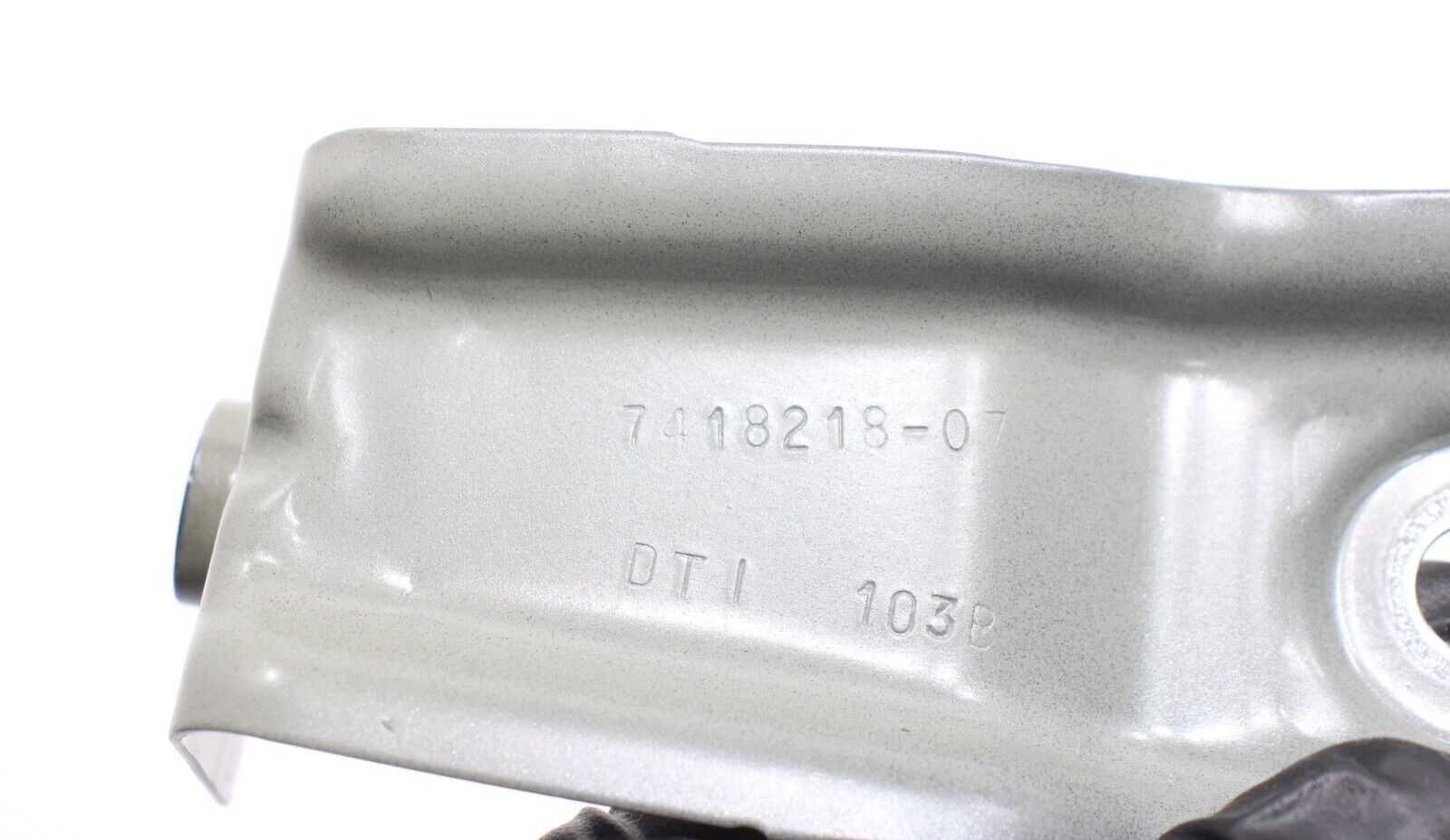 19-23 BMW X5 G05 FRONT RIGHT PASSENGER SIDE FENDER CENTER SUPPORT ...