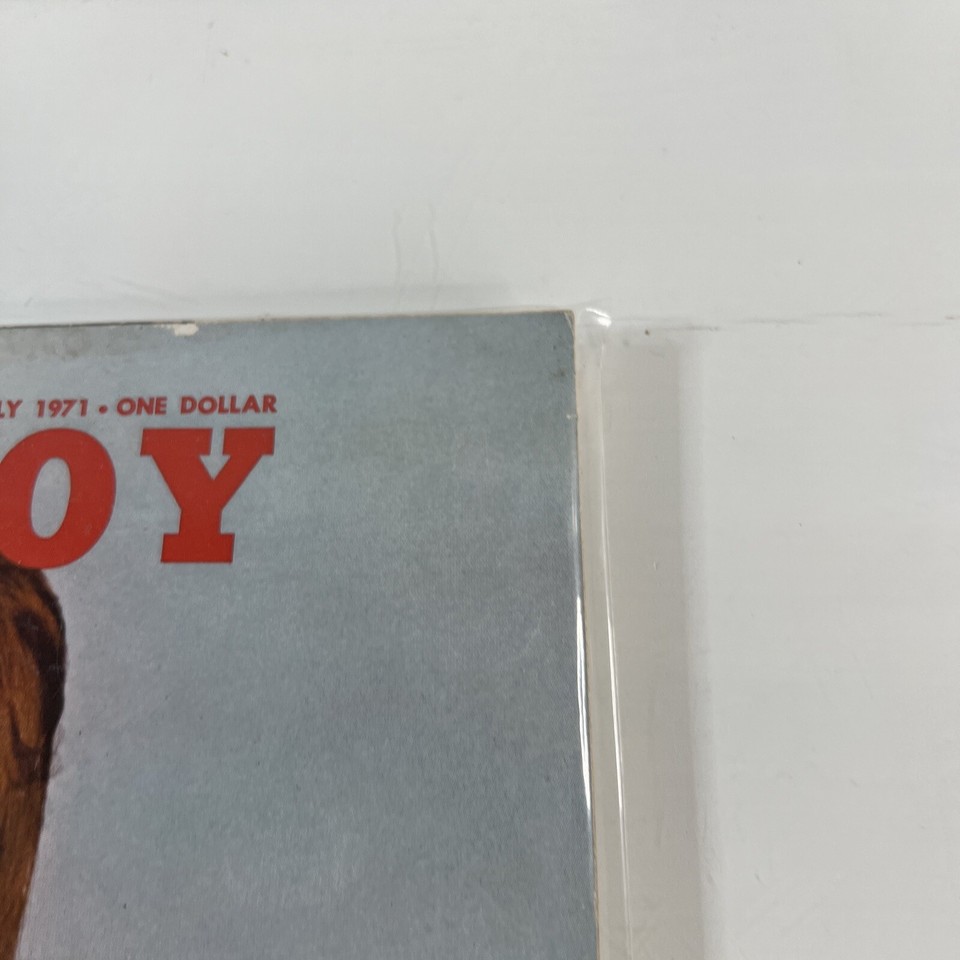PLAYBOY # 211 - July 1971 (C: Kay Sutton York | PMoM: Heather Van Every ...