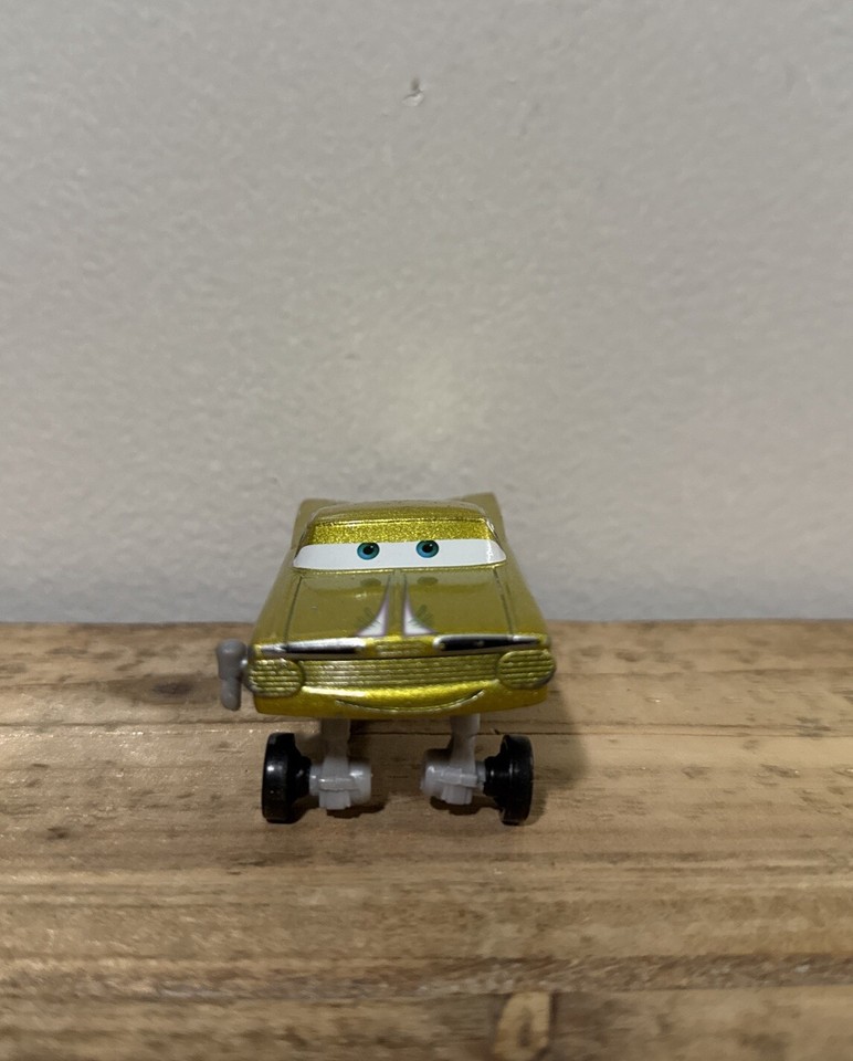 Disney Pixar Cars Yellow Hydraulic Ramone Tractor Stampede Gift Pack ...