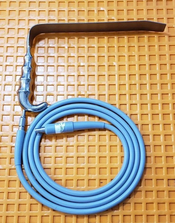 Esi Lighted Retractor | Shelly Lighting