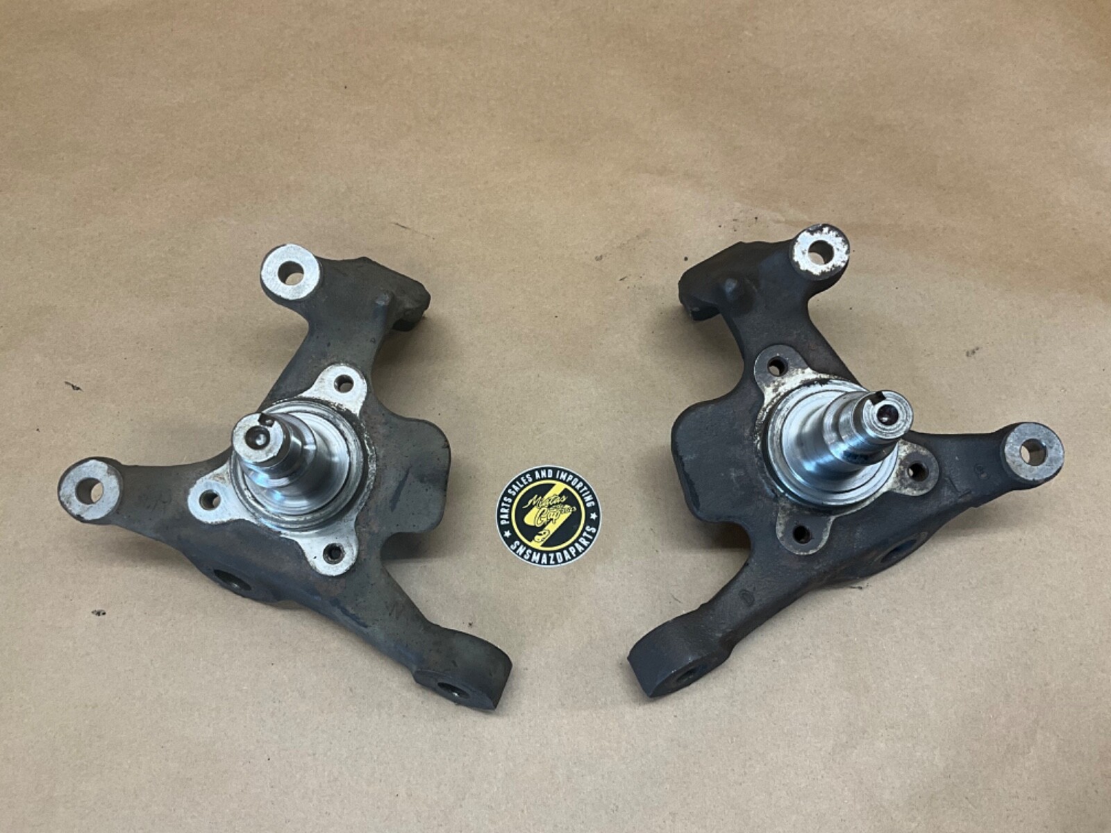 90-97 Mazda Miata OEM Front Steering Hub Knuckle Spindle Upright Pair ...