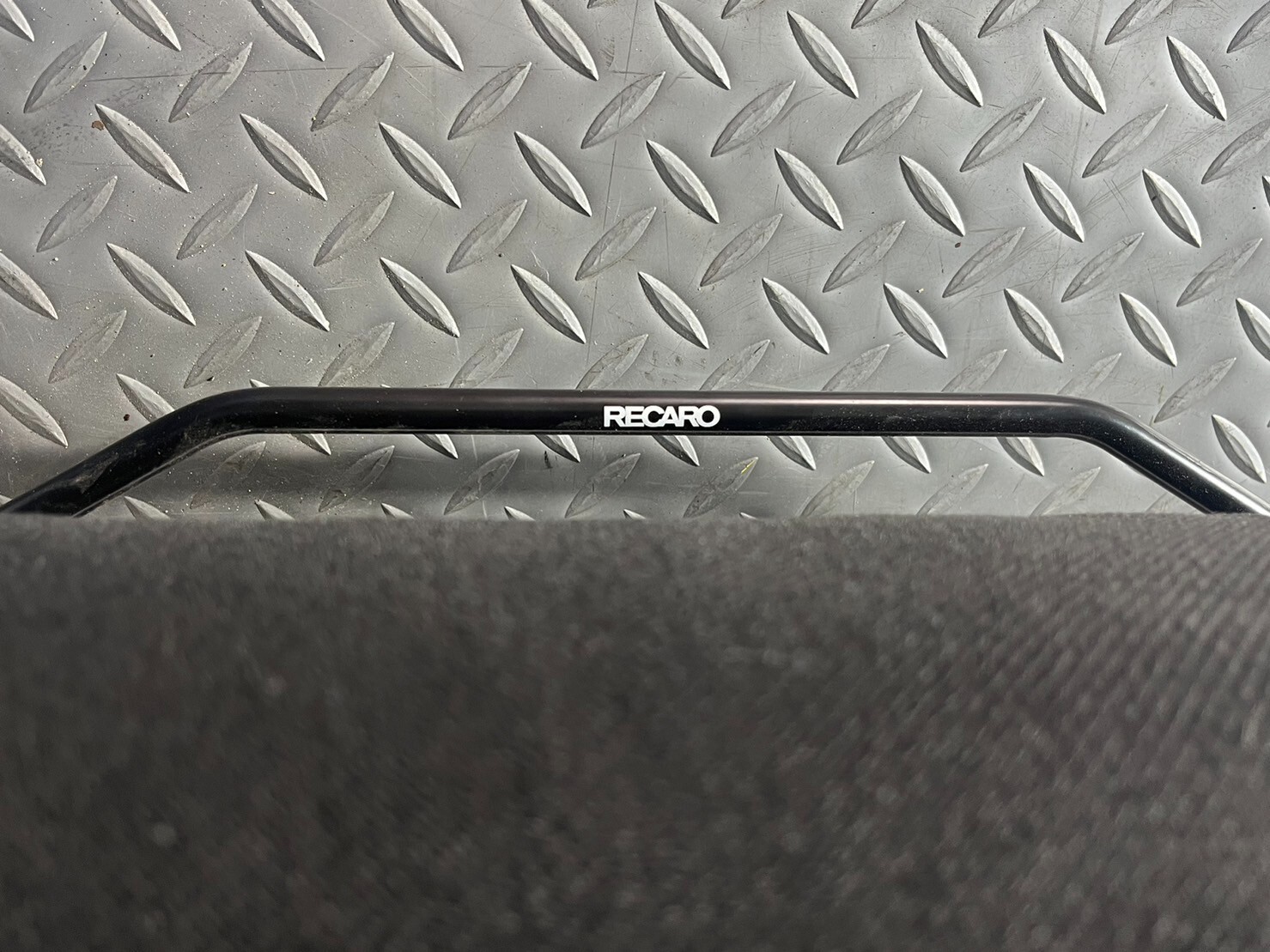 RECARO ST-JC351 R SEMI BUCKET SEAT RIGHT SIDE DRIVERS SEAT RAIL 217.40. ...