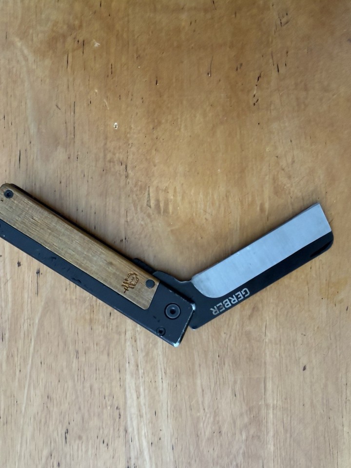 Gerber (4660722A) Pocket Knife Plain Edge Blade Black Frame Lock USA ...