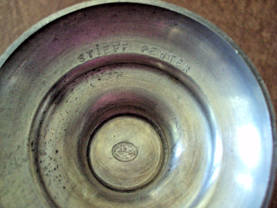 Vintage CW 99 Williamsburg Restoration STIEFF Pewter Sugar Shaker ...