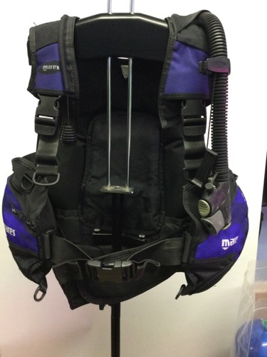 MARES VECTOR ORIGIN BCD with Low Pressure Inflator - Size M as pictured ...