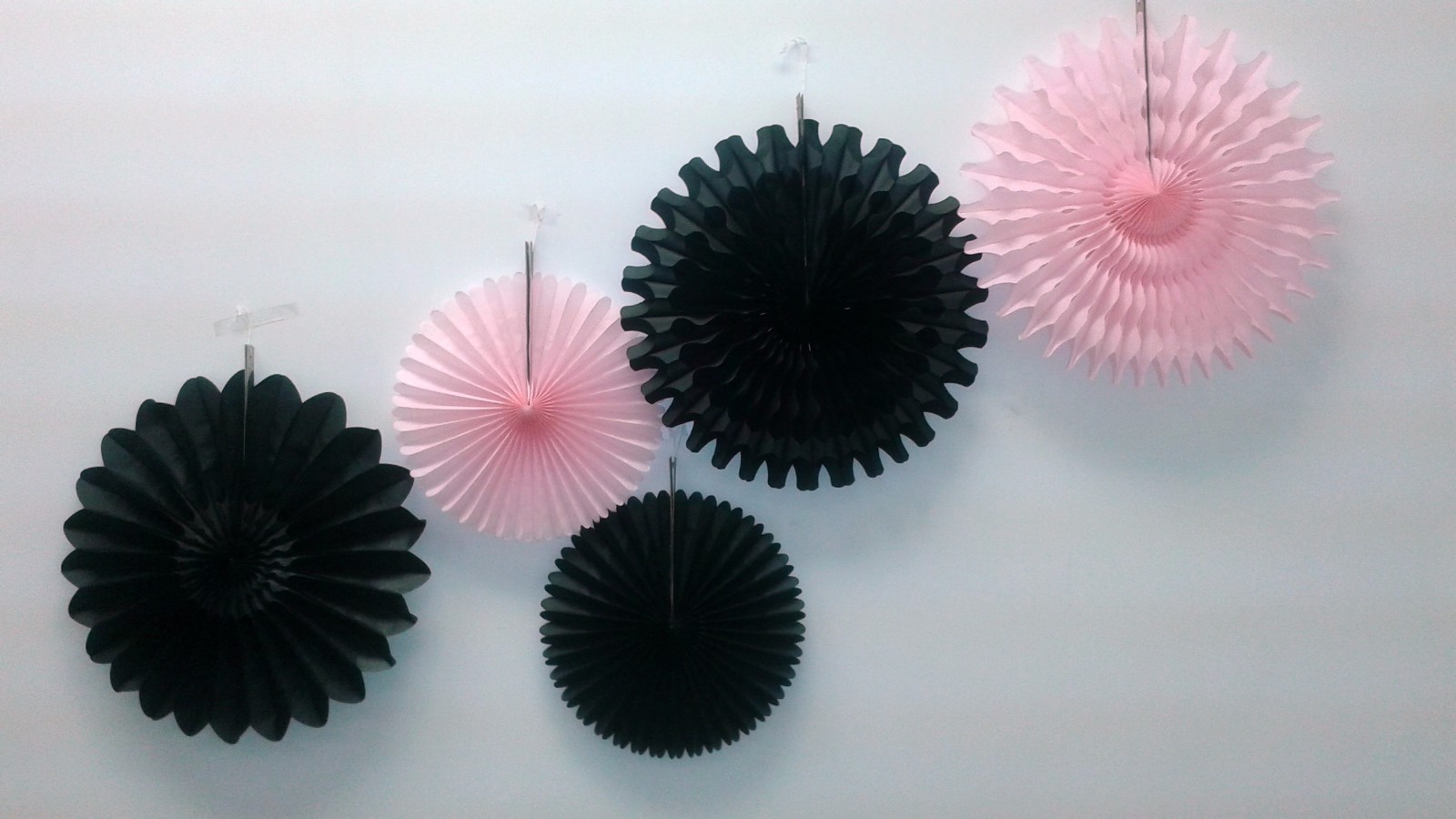 Party Hanging Decoration Tissue Paper Fan Kit (set of 5 fans) by Devra ...